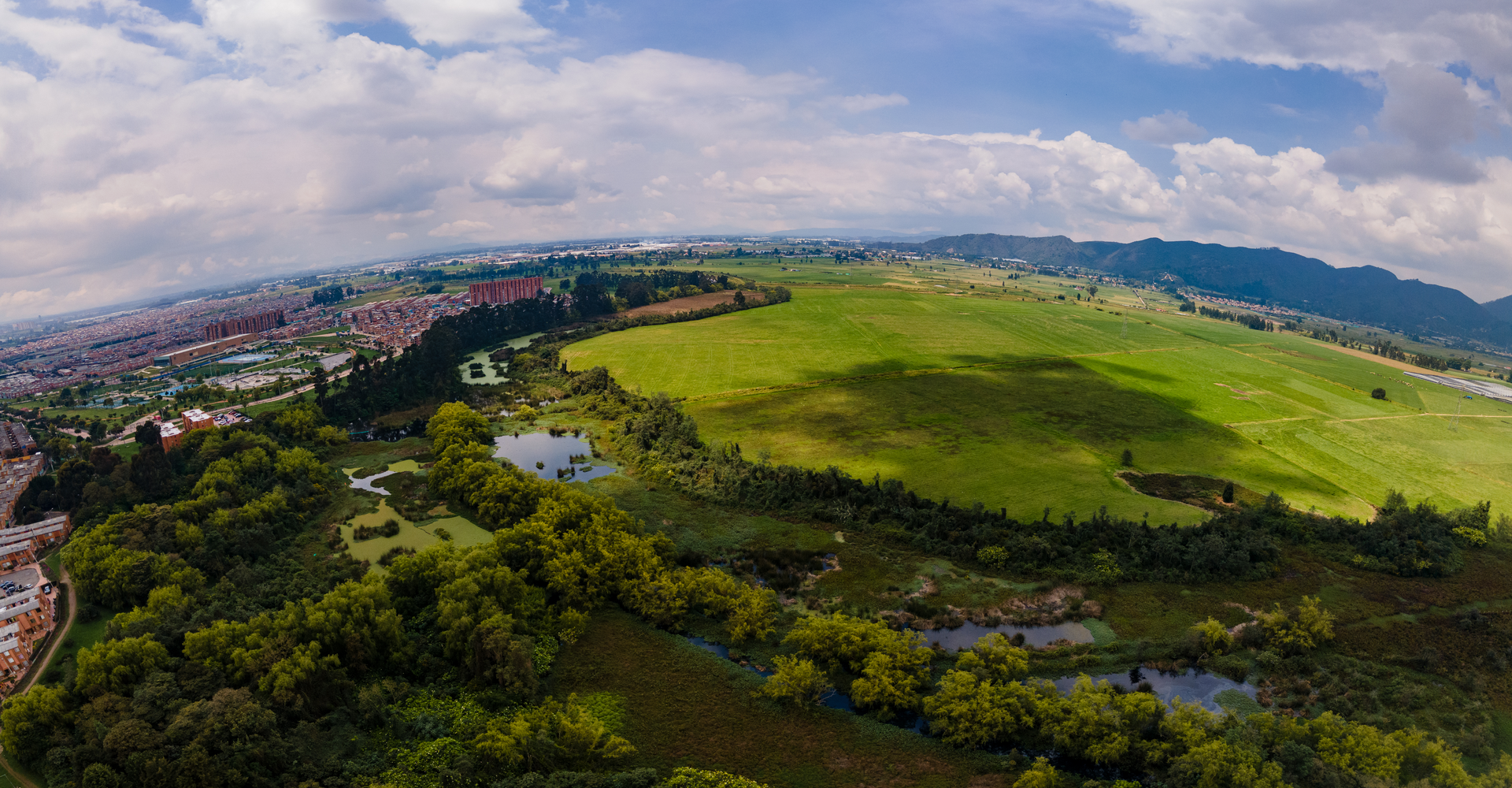 Nature in urban spaces - What the wetlands of Bogota have achieved?